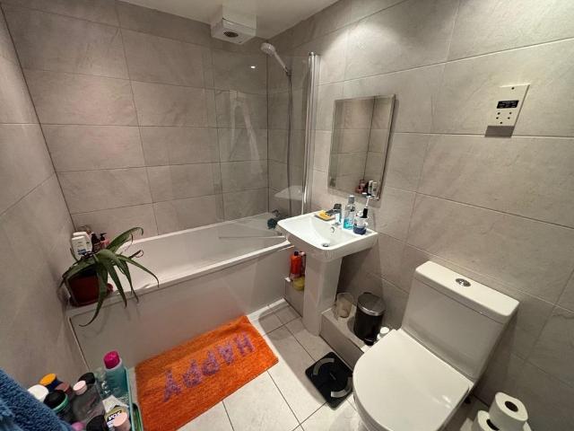 2 Bed Flat, Broomfield Lodge, LS6