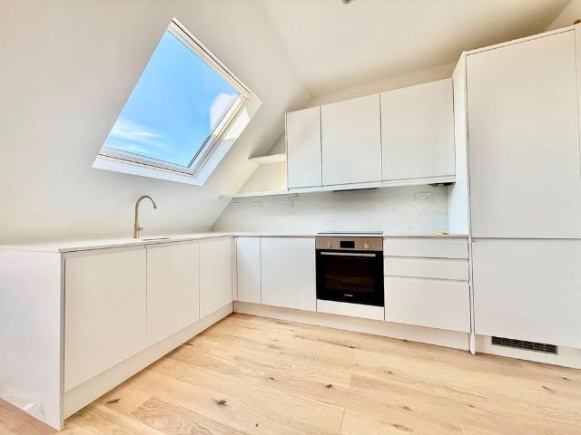 2 Bed Flat, Broxholm Road, SE27