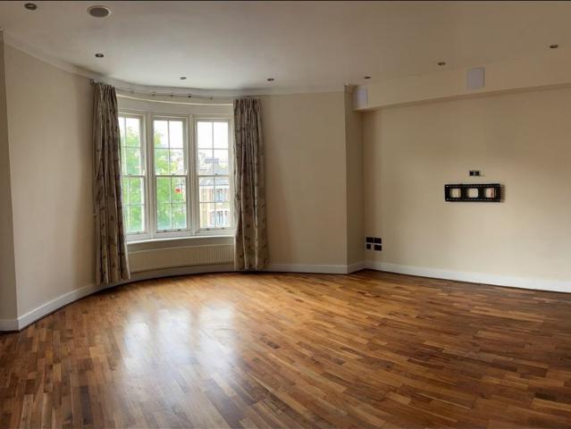 2 Bed Flat, Cabrini House, SE23
