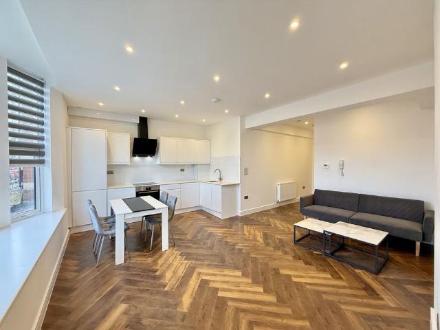 2 Bed Flat, Camberwell Church Street, SE5