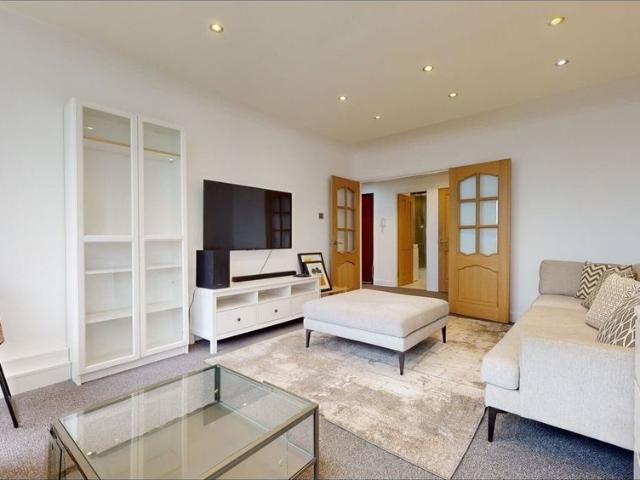 2 Bed Flat, Cambridge Square, W2