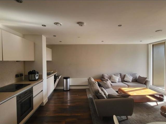 2 Bed Flat, Cambridge St, M1