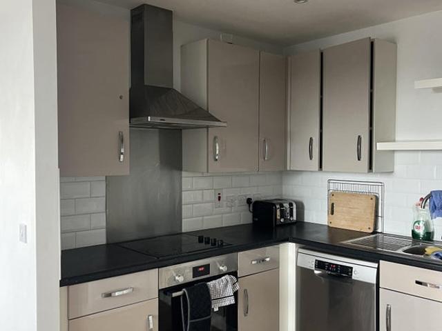 2 Bed Flat, Cannon Road, N17 Available now