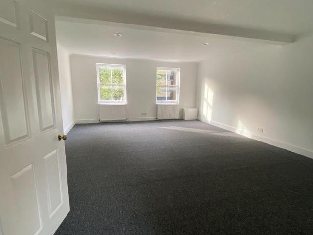 2 Bed Flat, Cannon Street Road, E1