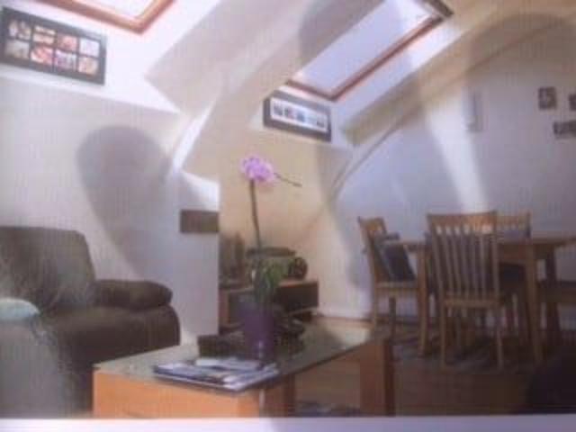 2 Bed Flat, Canada Court, G1
