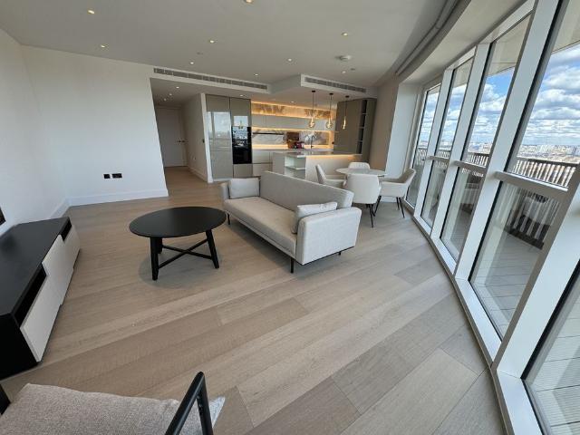 2 Bed Flat, Cascade Way, W12