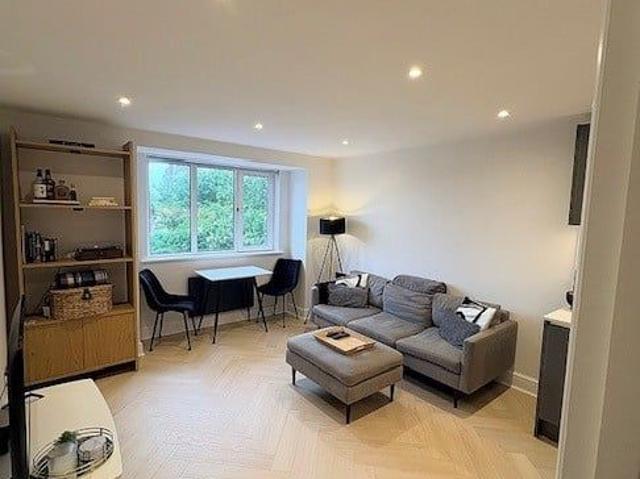 2 Bed Flat, Cassandra Court, NW2