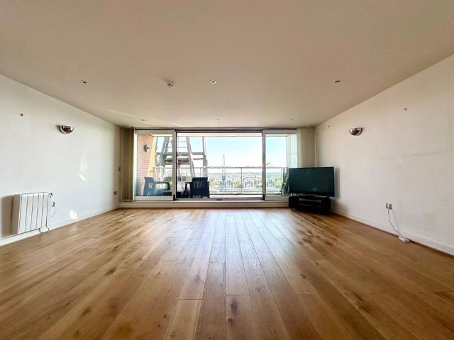 2 Bed Flat, Capital East Aparts, E16