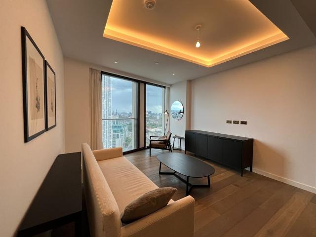 2 Bed Flat, Carnation Way, SW8