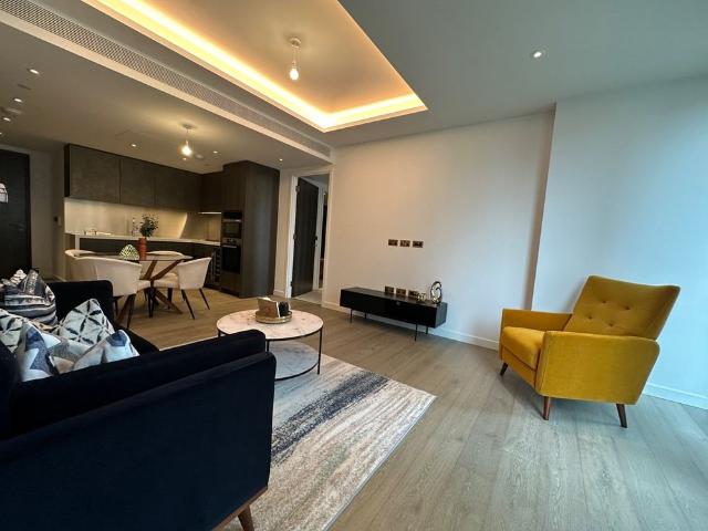 2 Bed Flat, Carnation Way, SW8
