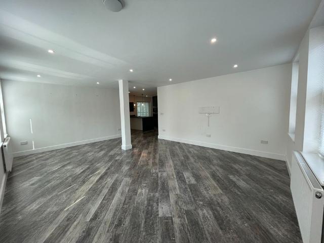 2 Bed Flat, Carver St, B1