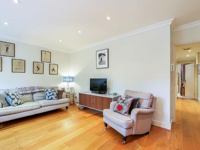 2 Bed Flat, Cedars Road, SW4