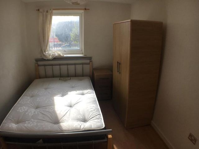 2 Bed Flat, Central House, E15