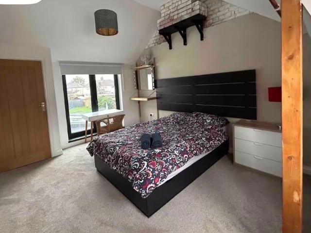 2 Bed Flat, Chapman Road, CR0