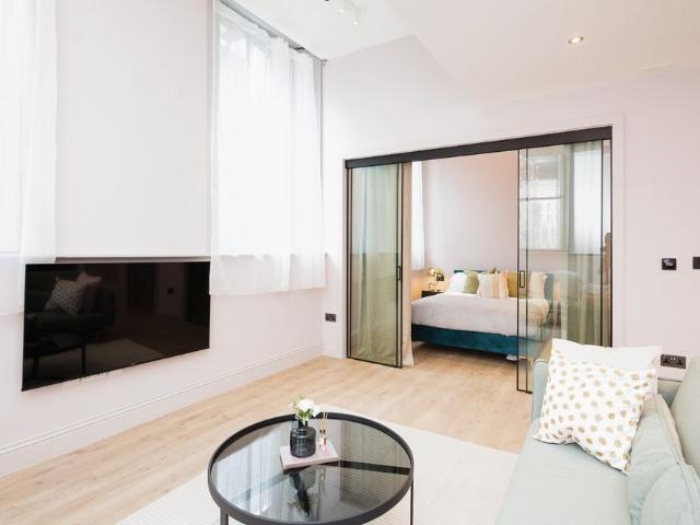 2 Bed Flat, Charlotte Street, M1