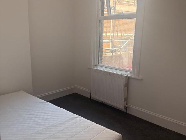 2 Bed Flat, Charlton Church Lane, SE7