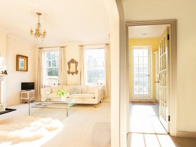 2 Bed Flat, Chatsworth Road, NW2