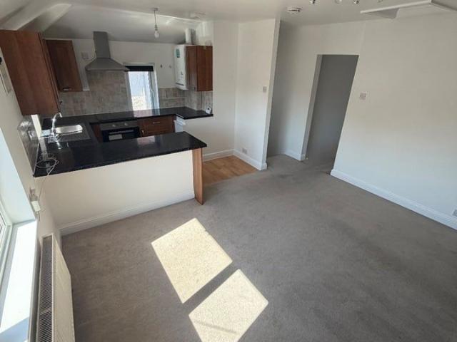 2 Bed Flat, Chepstow Road, BS4