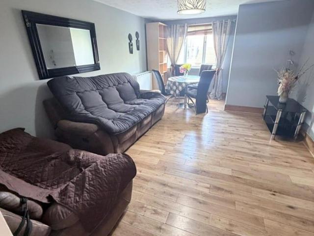 2 Bed Flat, Cherry Blossom Close, N13