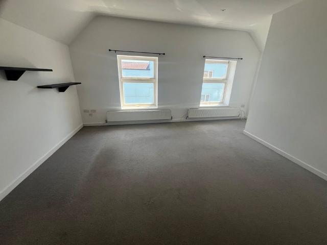 2 Bed Flat, Chester St, BS5