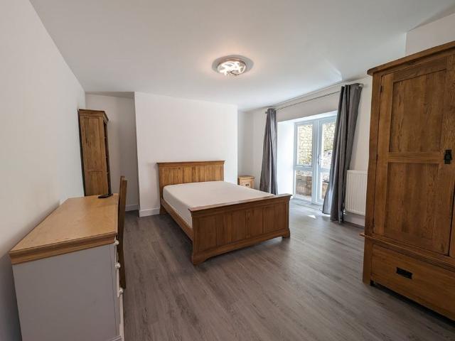 2 Bed Flat, Chesterfield Buildings, BS8