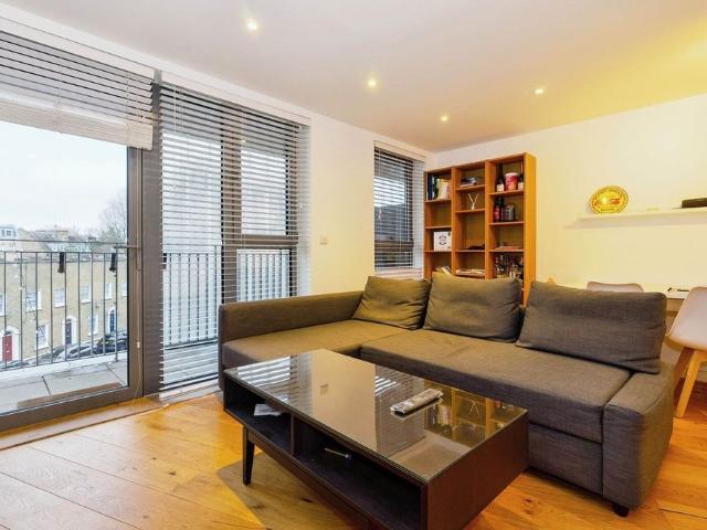 2 Bed Flat, Chesworth Court, E1