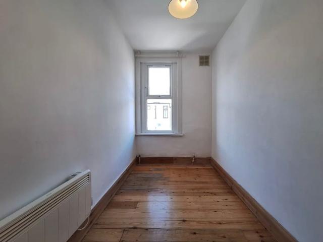 2 Bed Flat, Cheshunt Road, E7