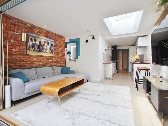 2 Bed Flat, Chiswick, W4