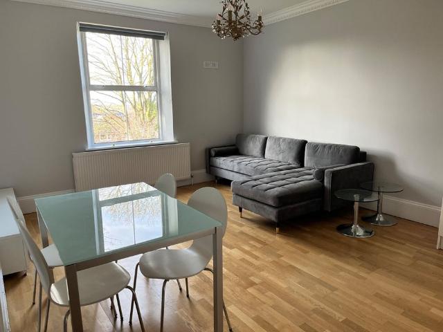 2 Bed Flat, Church Road, SE19
