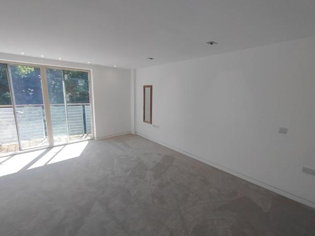2 Bed Flat, Cityview, SE7
