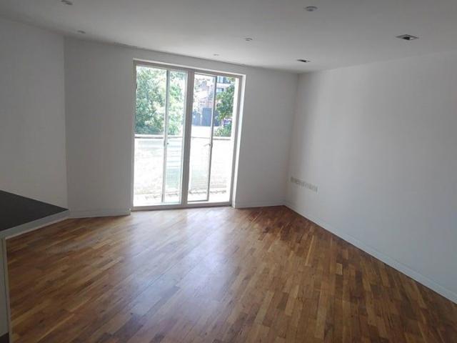 2 Bed Flat, Cityview, SE7