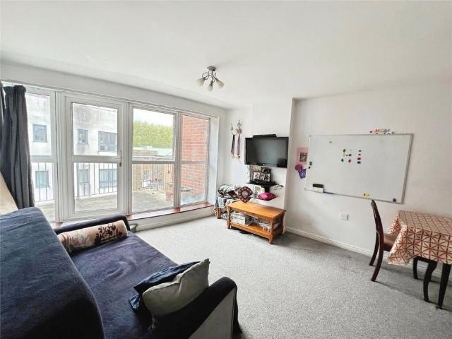 2 Bed Flat, City Court, SO14