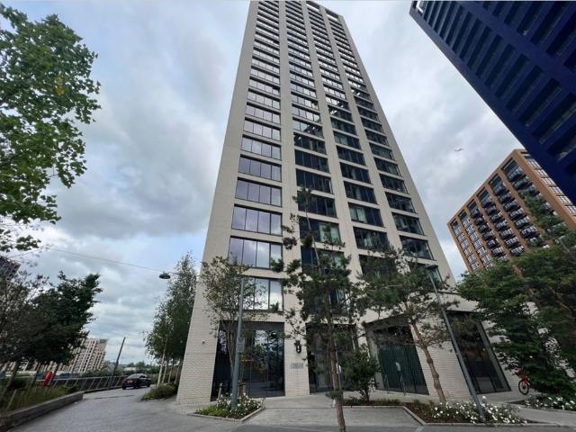 2 Bed Flat, City Island Way, E14