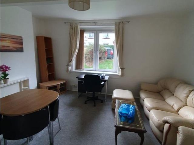 2 Bed Flat, Clearburn Gardens, EH16