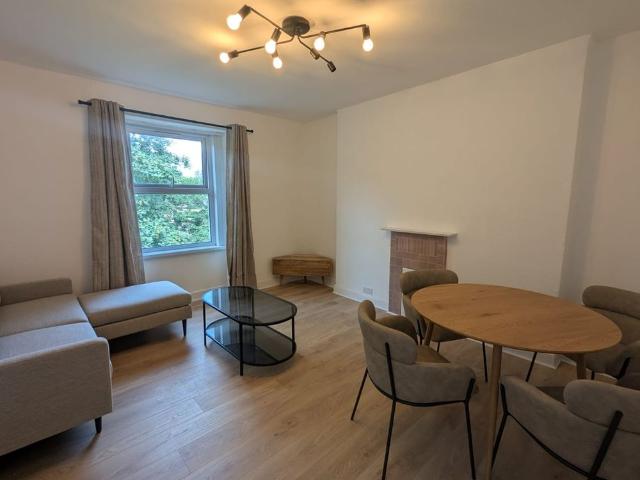 2 Bed Flat, Clifton, BS8