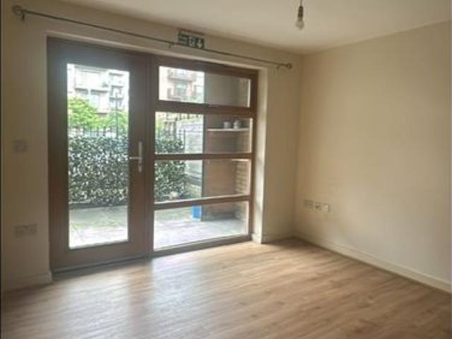 2 Bed Flat, Cooke Street, IG11