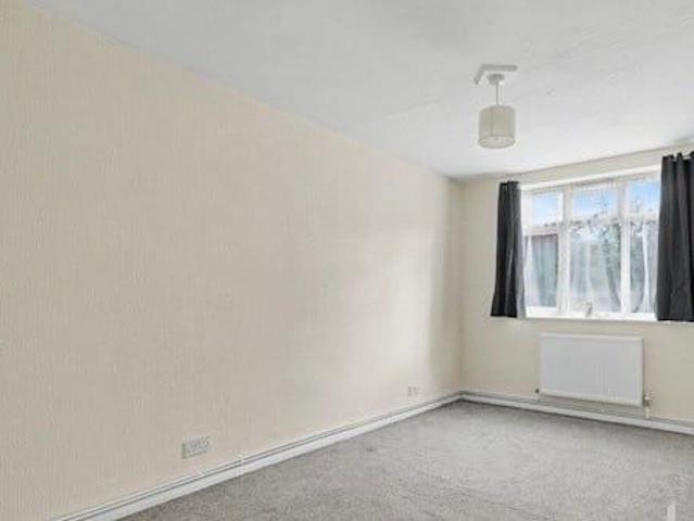 2 Bed Flat, Colliers Water Lane, CR7