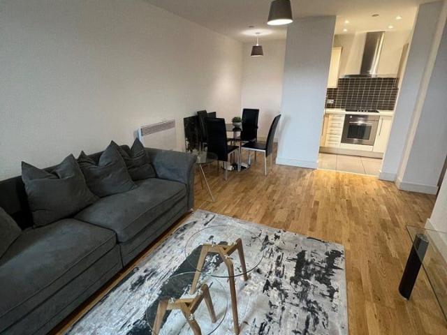2 Bed Flat, Colquitt Street, L1