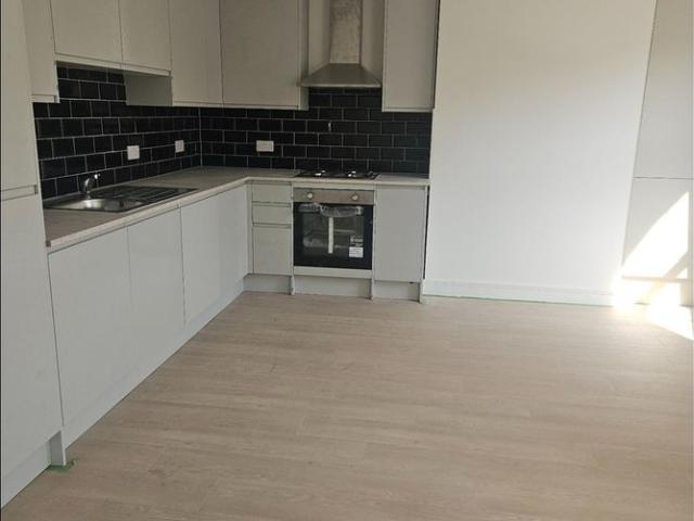 2 Bed Flat, Commercial Road, E14