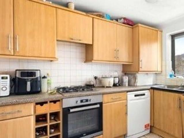 2 Bed Flat, Compass Point, E14