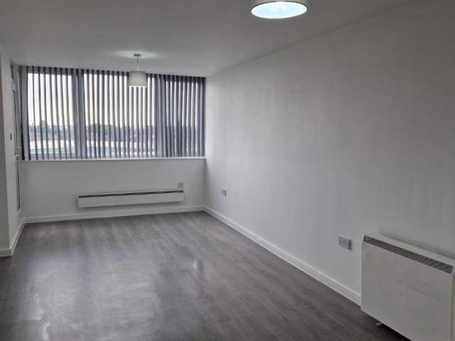 2 Bed Flat, Conway Street, L5