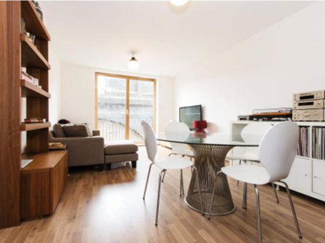 2 Bed Flat, Cordwainer House, E8