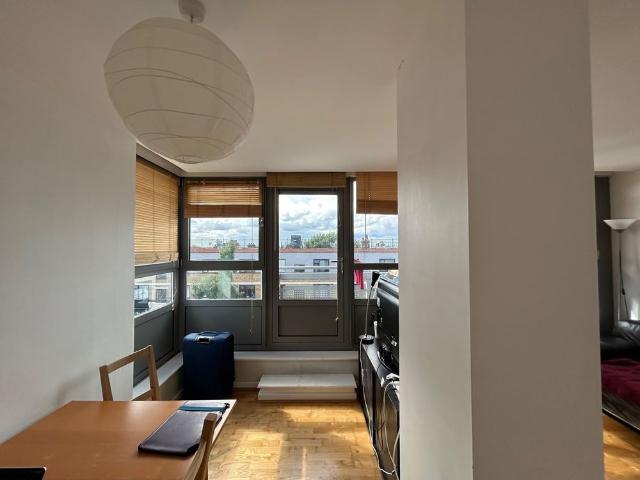 2 Bed Flat, Courtenay House, SW2