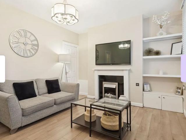 2 Bed Flat, Craigentinny Road, EH7