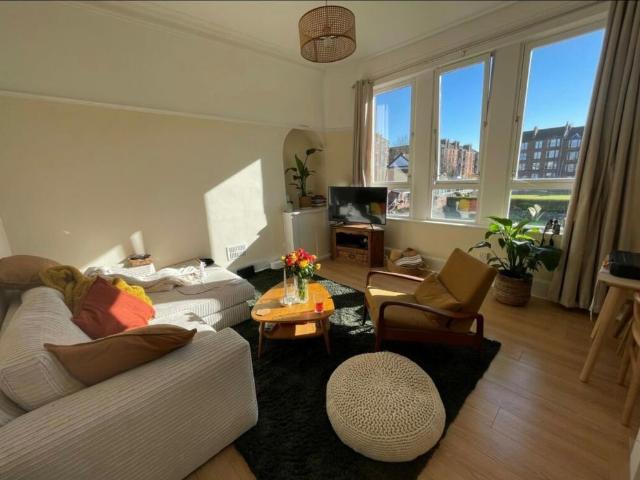 2 Bed Flat, Craigpark Drive, G31