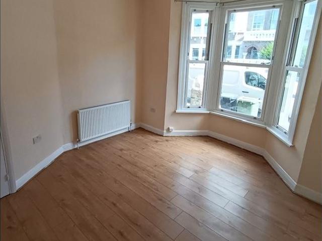 2 Bed Flat, Craster Road, SW2
