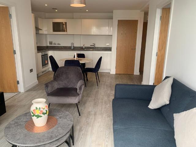 2 Bed Flat, Craven St, M5