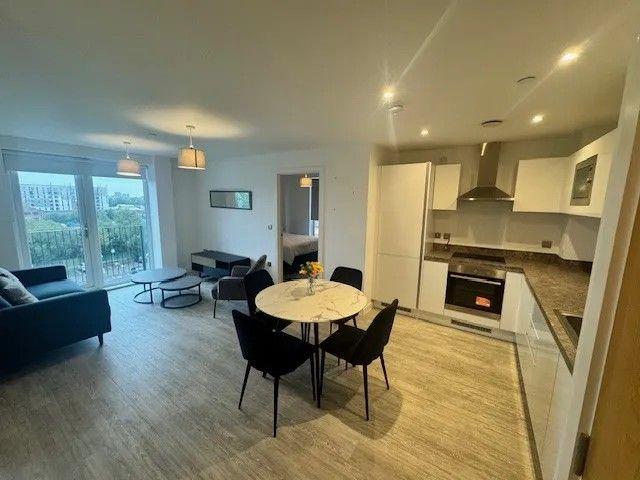 2 Bed Flat, Craven St, M5