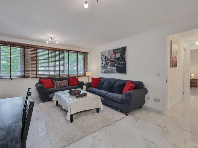 2 Bed Flat, Cromwell Road, SW5