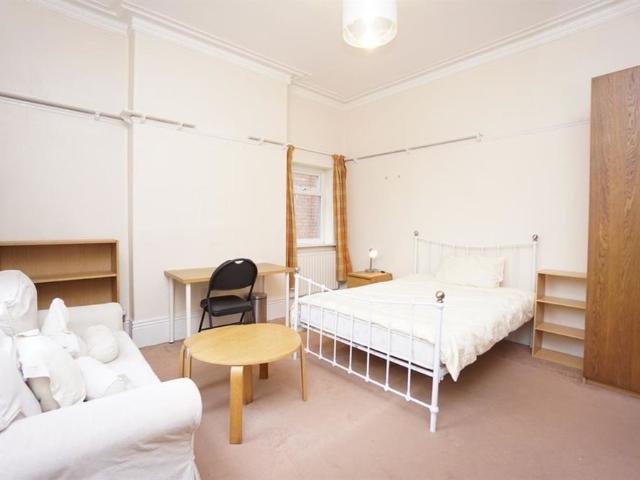 2 Bed Flat, Crookesmoor, S10